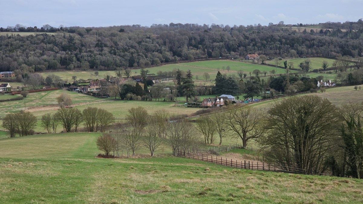 Chiltern Valley Winery and Walking – frombluetogreen.com